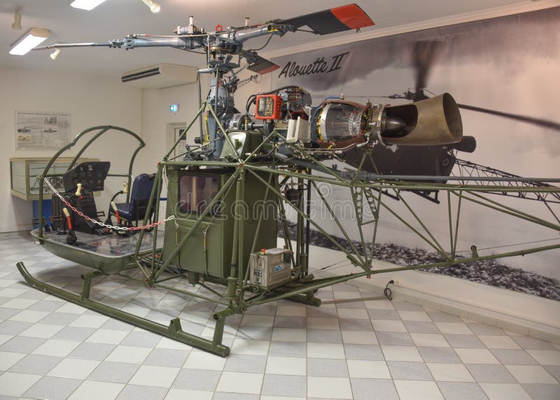 28. April 2022 : Musee De Latat Et De Lhelicoptere Aviation Museum ...