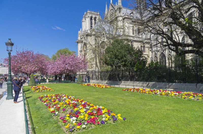 April in Paris. editorial stock photo. Image of lamppost - 97760688