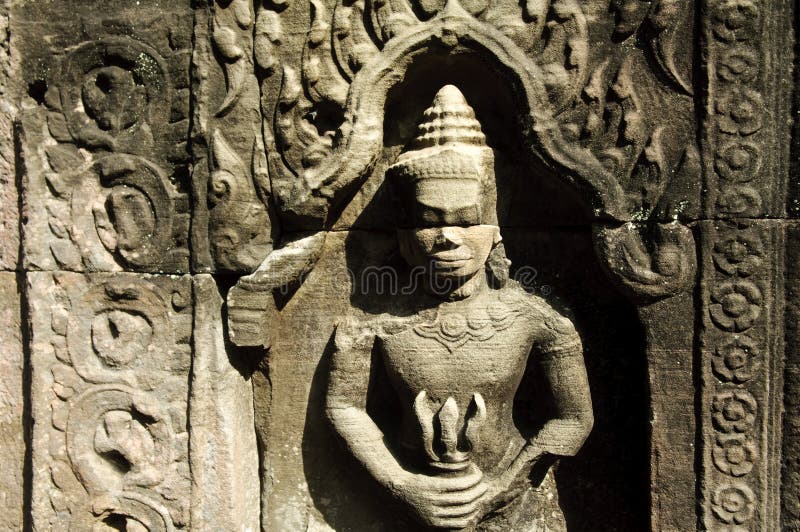An Apsara Apsara in Angkor Wat Stock Photo - Image of beautiful ...