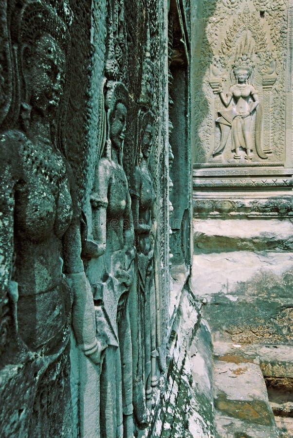 Apsara Statue Angkor Wat Temple in Siem Reap Cambodia Editorial Image ...