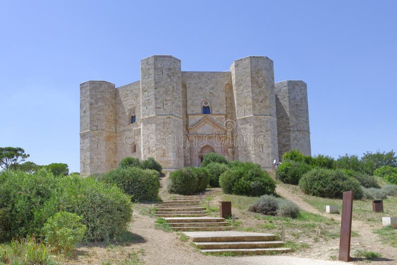 Castel Del Monte Abruzzo Italia Octubre 24 2018 : Vista De Castel Del ...