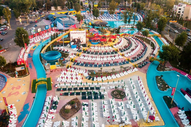 Parc Aquatique Aqua Magic à Mamaia Image stock éditorial - Image du été ...