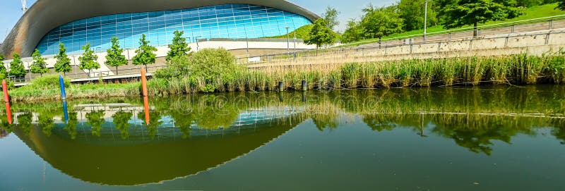 The Aquatics Centre at the Queen Elizabeth Olympic Park Editorial Stock ...