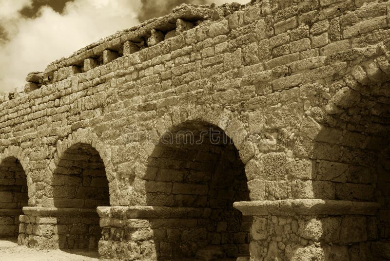 Aqueduct stock image. Image of structure, roman, texture - 16939911