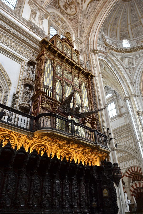 Arab Arches and Columns Inside the Mosque of Cordoba, 2020 Editorial ...