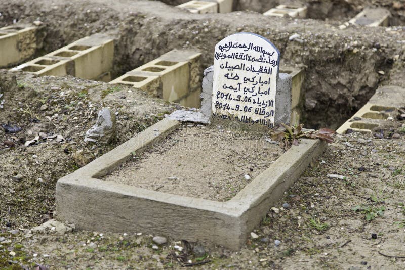 Arab Graveyard Tomb editorial image. Image of dead, natural - 80614690