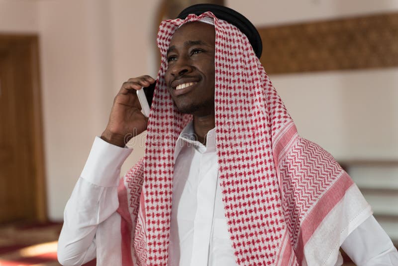 Arab Saudi Emirates Man Using a Smart Phone Stock Image - Image of ...