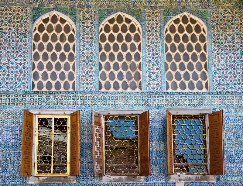 Arabesque Windows of the Topkapi Palace Stock Image - Image of istanbul ...