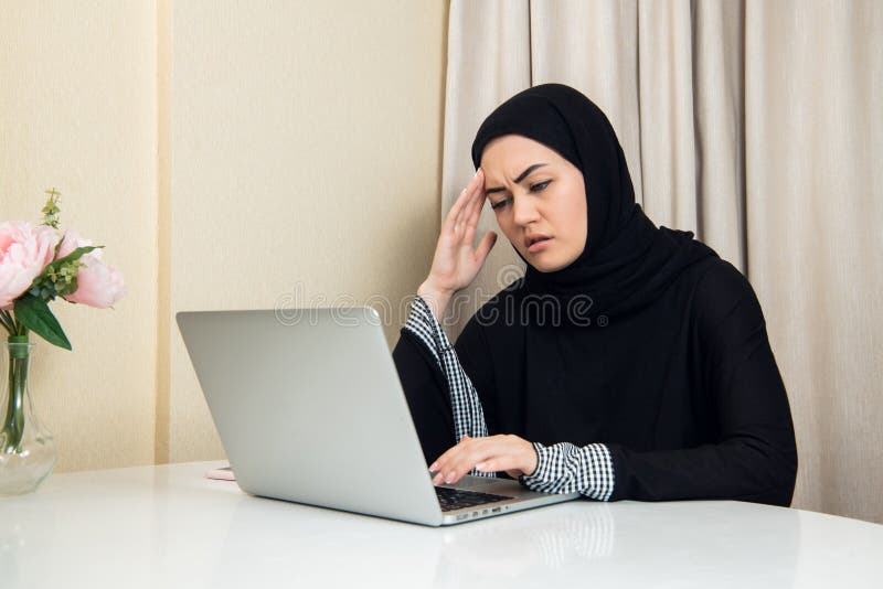 193 Saudi Lady Computer Stock Photos - Free & Royalty-Free Stock Photos ...