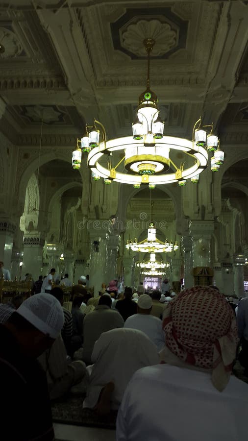 Arabic Architecture in Mosque Editorial Image - Image of dalam, arabia ...