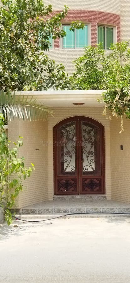 Arabic house gate stock image. Image of garden, arabic - 223748389