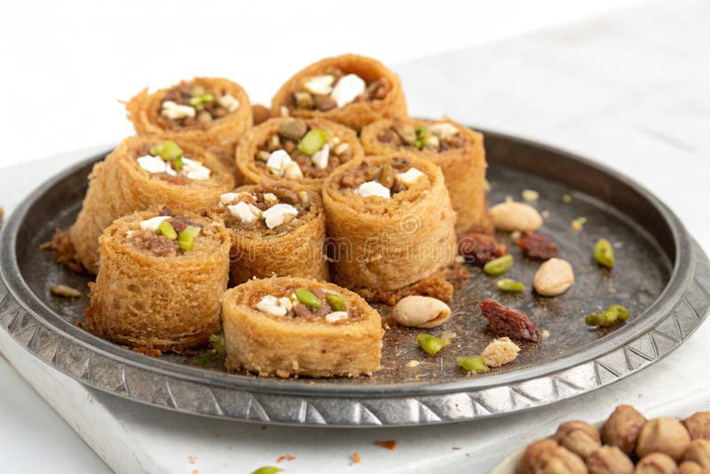 Traditional Arabic Desserts Stock Illustrations – 876 Traditional ...