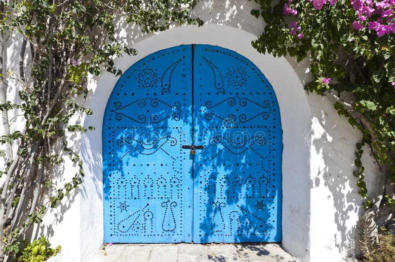 Arabic style door stock image. Image of tunis, pattern - 16435733