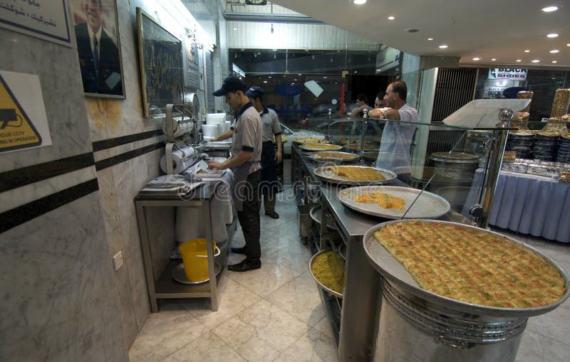 Arabic Sweet Shop editorial photography. Image of jordan - 28946237