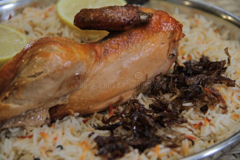 Kip Mandi Met Mayonaise En Soep Stock Foto - Image of rijst, stukken ...