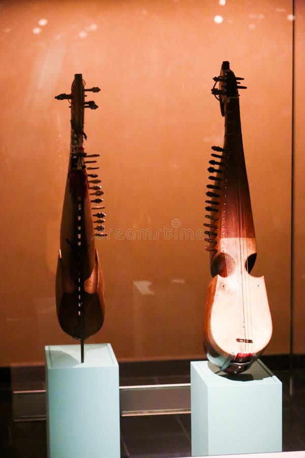 Arabische Musikinstrumente Am Scharjah-Museum Redaktionelles Bild ...