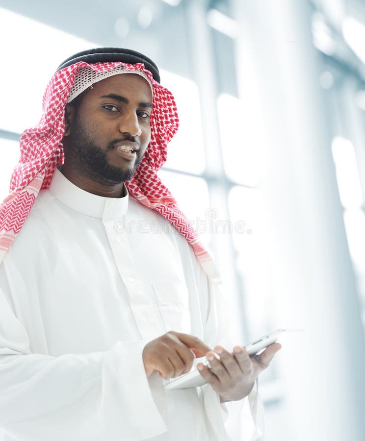 Arabischer Mann stockfoto. Bild von glücklich, schauen - 31003166