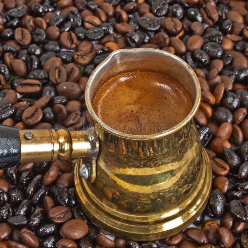 Arabiskt kaffe fotografering för bildbyråer. Bild av värme - 5000789