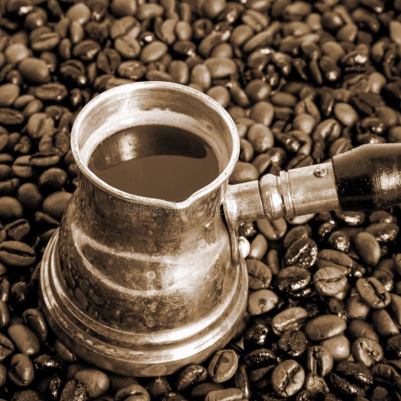 Arabiskt kaffe fotografering för bildbyråer. Bild av värme - 5000789