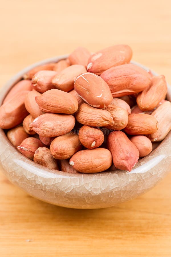 Arachides photo stock. Image du centrale, nourriture - 14754252