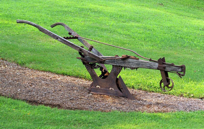 Arado de paseo antiguo imagen de archivo. Imagen de agricultura - 1025551