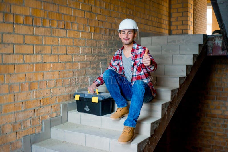 Arbeitskraft Auf Einem Consruction Standort Stockbild - Bild von ...