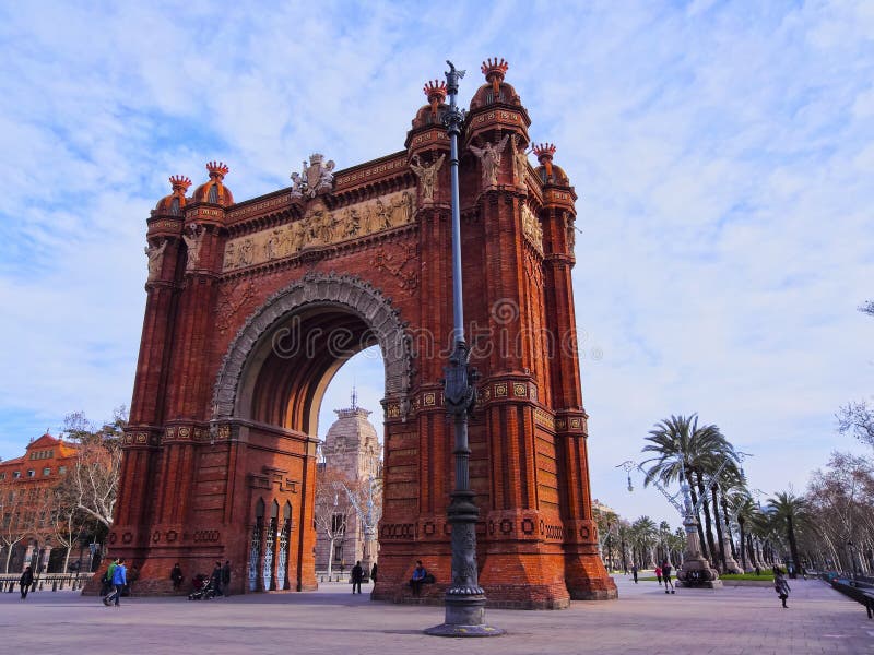 Arc DE Triomf in Barcelona redactionele stock afbeelding. Image of park ...