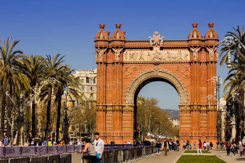Detalles Del Arco De Triomf Imagen de archivo - Imagen de monumento ...