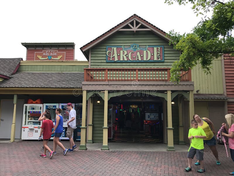 The Arcade at Carowinds, Charlotte, NC Editorial Photography - Image of ...