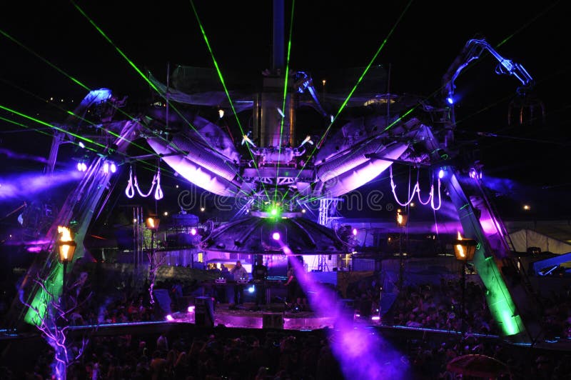 Arcadia Stage Glastonbury editorial stock photo. Image of lights - 20192643