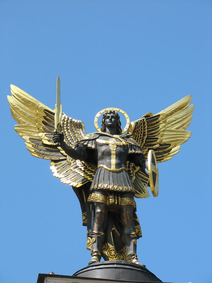 Arcangelo Michael immagine stock. Immagine di cristianità - 6676691