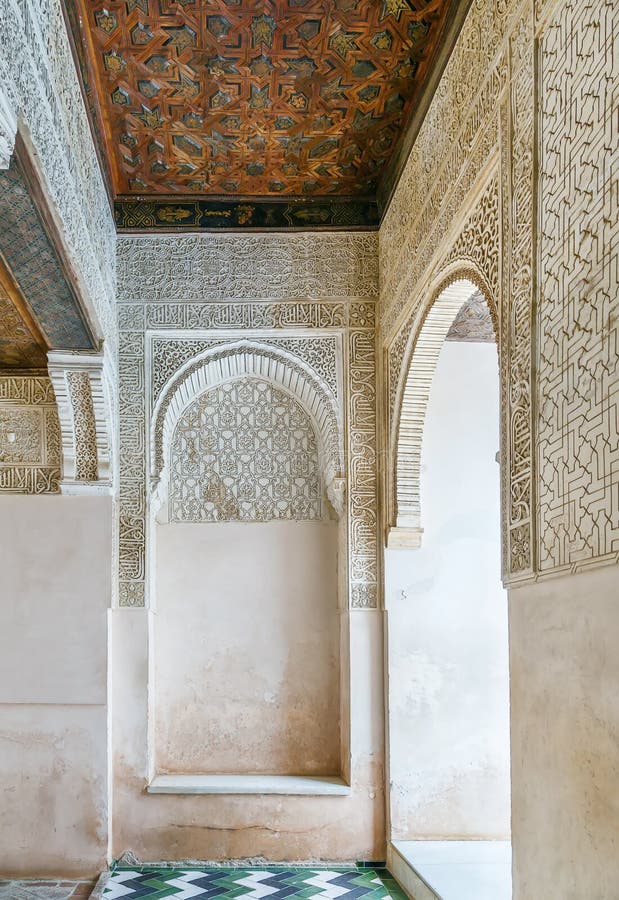 Arch with Arabesque in Alhambra, Spain Stock Image - Image of andalusia ...