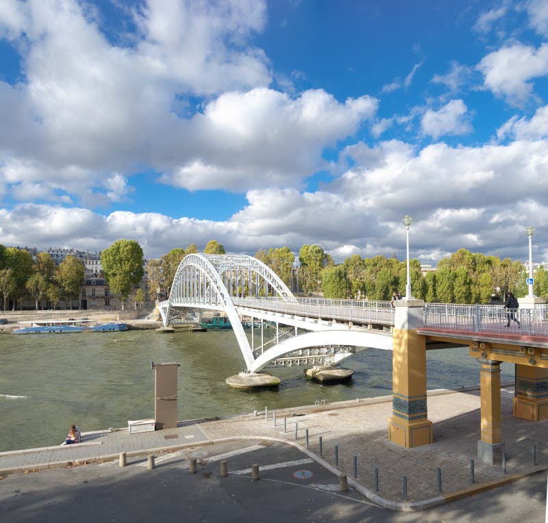 Arch bridge editorial stock image. Image of gate, holiday - 51719984