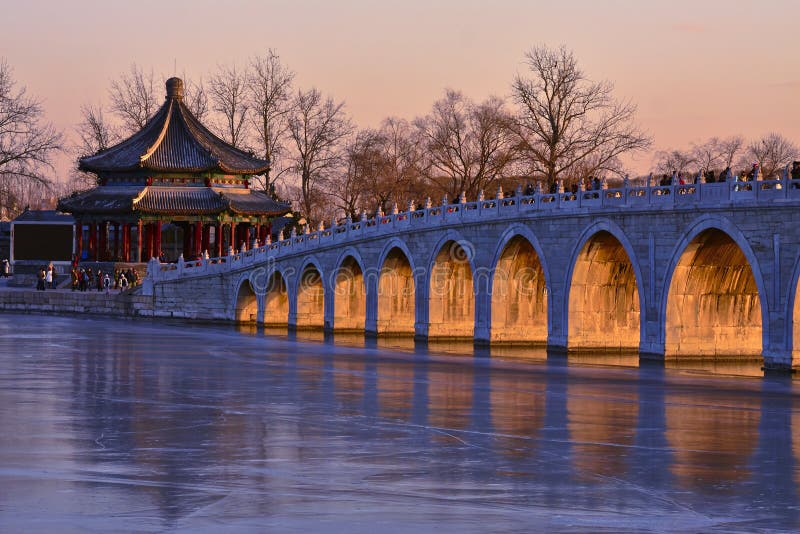 17 Arch Bridge Sunset, China Editorial Stock Image - Image of wintern ...