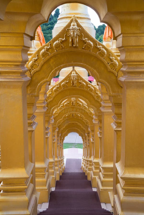 Arch of buddhist temple stock photo. Image of gold, thailand - 61475596