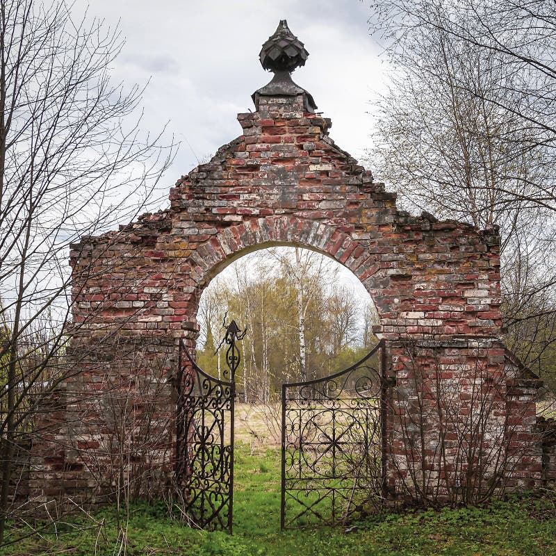 Arch Entrance To the Cemetery Stock Image - Image of architecture, arch ...