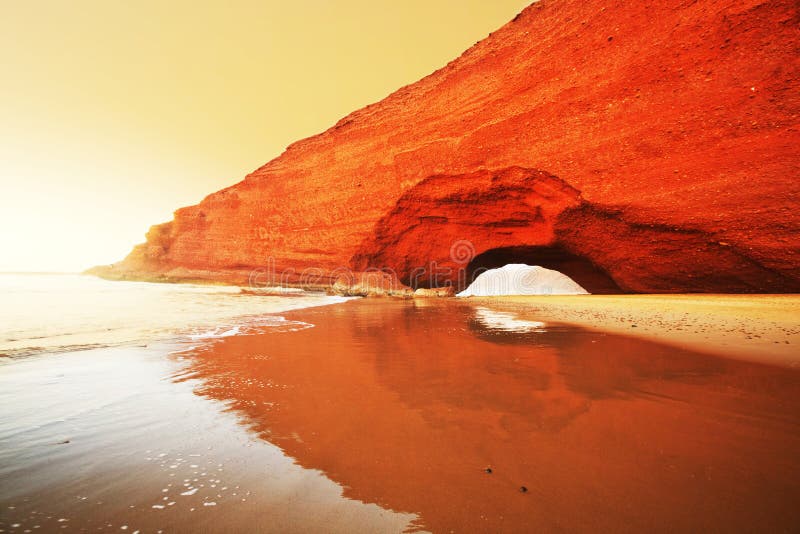 Arch on ocean stock image. Image of tranquil, hole, wave - 54156641