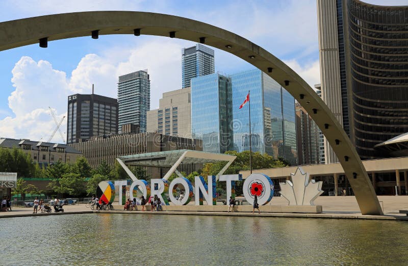 The arch and Toronto sign editorial stock image. Image of landscape ...