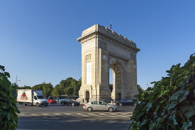 Arch of Triumph in City of Bucharest, Romania Editorial Photography ...