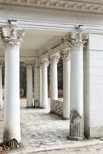 137 Gothic Arch Columns Frame Stock Photos - Free & Royalty-Free Stock ...