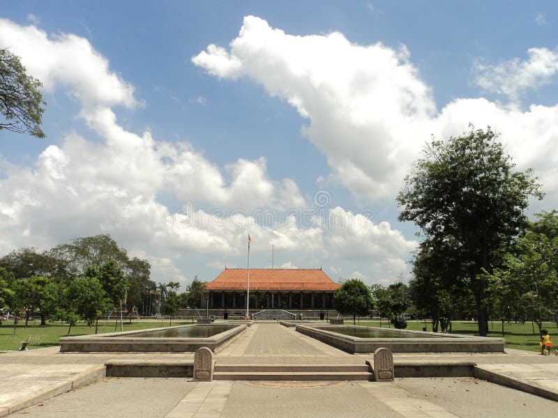 Archade Independent Square, Sri Lanka. Stock Photo - Image of flowers ...