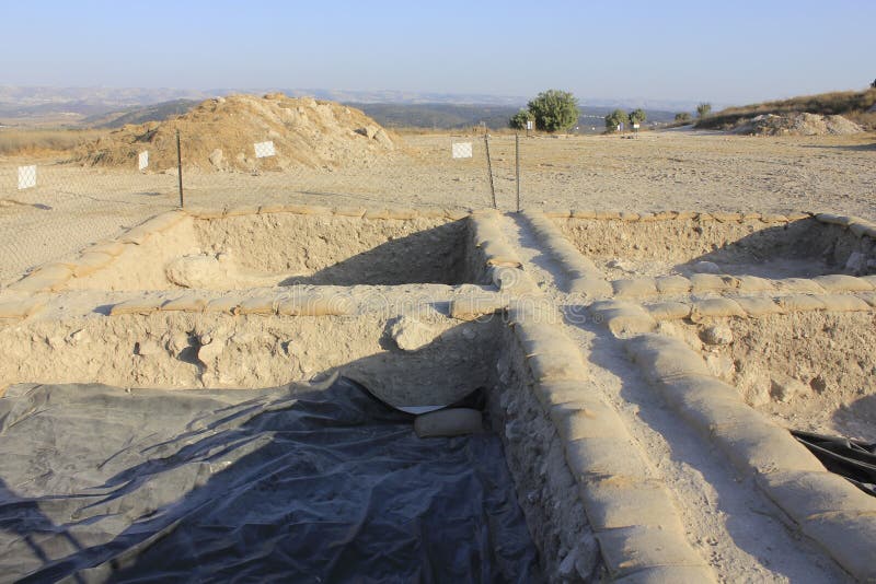 Archaeology Works At Tel Azeka In The Judeia Hills Stock Photo - Image ...