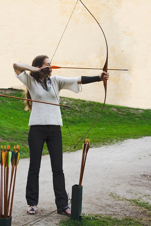 Archer side view stock image. Image of concentration, girl - 7886829