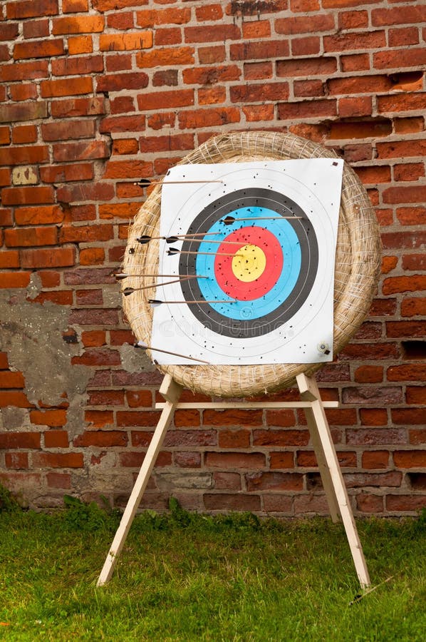 Archery target with arrows stock photo. Image of shorts - 23583096