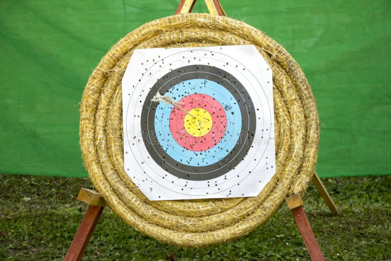 Straw Circle Archery Target Arrows Stock Photos - Free & Royalty-Free ...