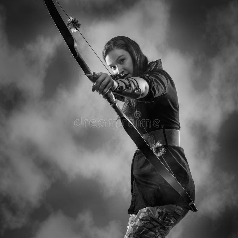 Archery woman stock image. Image of pull, posing, girl - 39834529