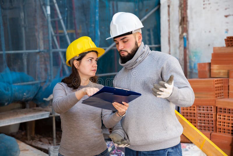 Architect and Contractor Discussing Construction Plan Stock Photo ...