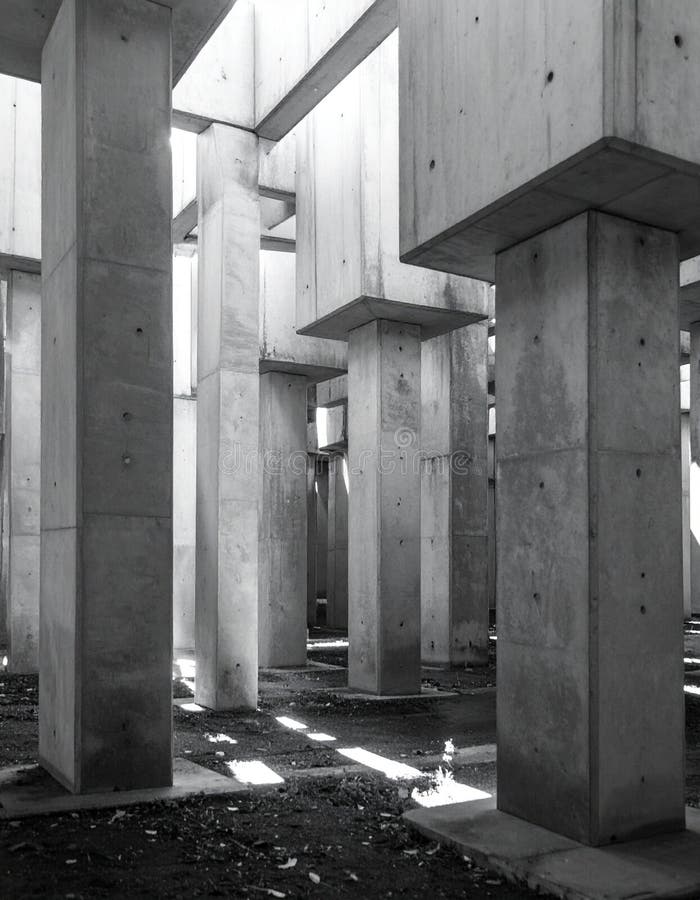 Massive Architectural Forms Stock Illustrations – 114 Massive ...