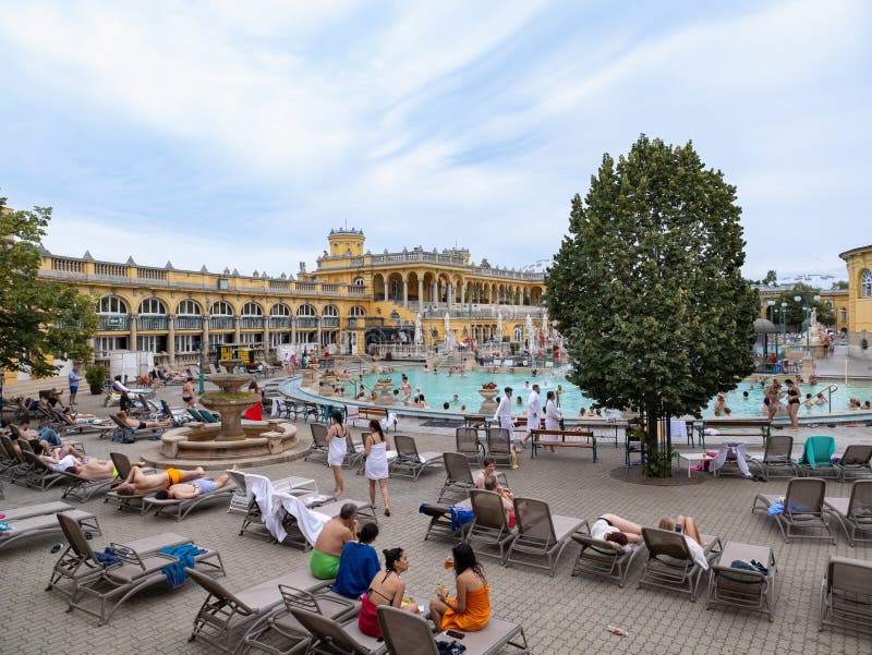 Architectural Thermal Marvel in Budapest, the Szechenyi Baths - Hungary ...