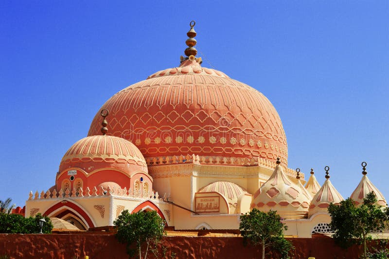 Architecture arabe photo stock. Image du arabe, ciel, arcade - 7393196